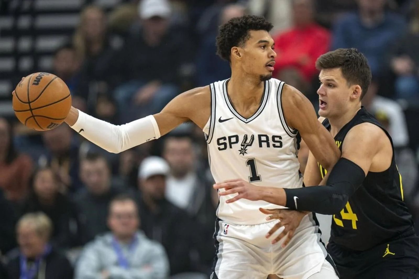 NBA / 現役球員新高場次！Wembanyama生涯第二場5x5助隊獲勝 | 籃球筆記