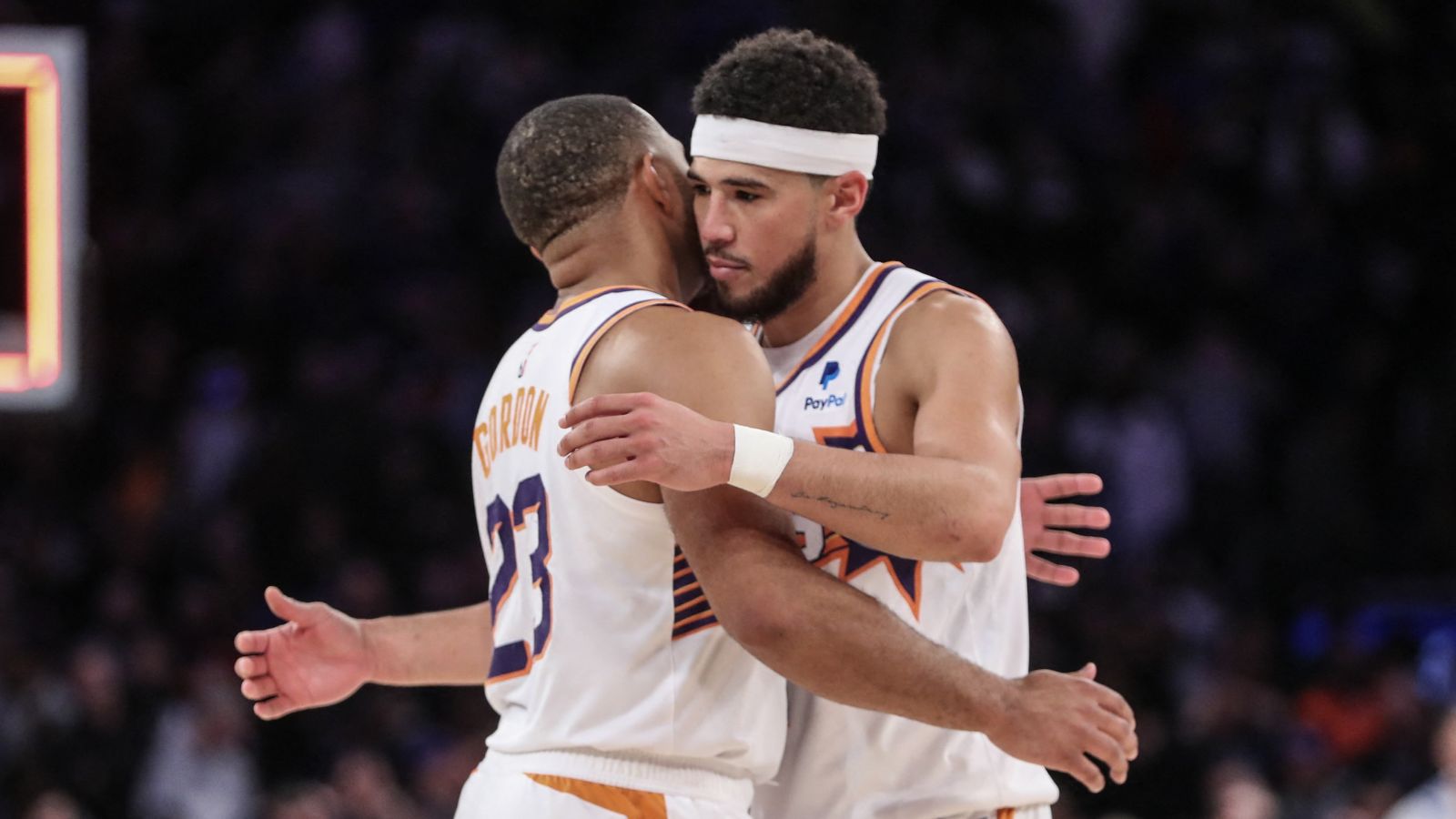 NBA / Gordon抱怨近期沒球權 Booker直球回應：沒人會把這些話當作針對誰 | 籃球筆記