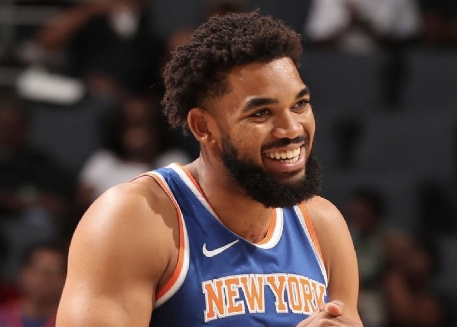 【影片】NBA / Towns身穿尼克球衣首次出賽 輕鬆繳10分、4籃板 | 籃球筆記