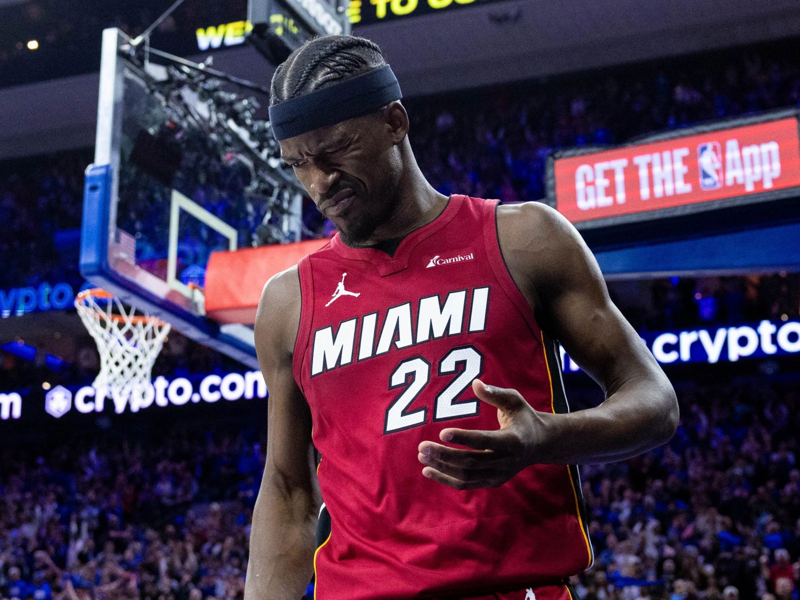 NBA / Jimmy Butler傷勢確定為MCL扭傷 明日附加賽趕不上回歸 | 籃球筆記