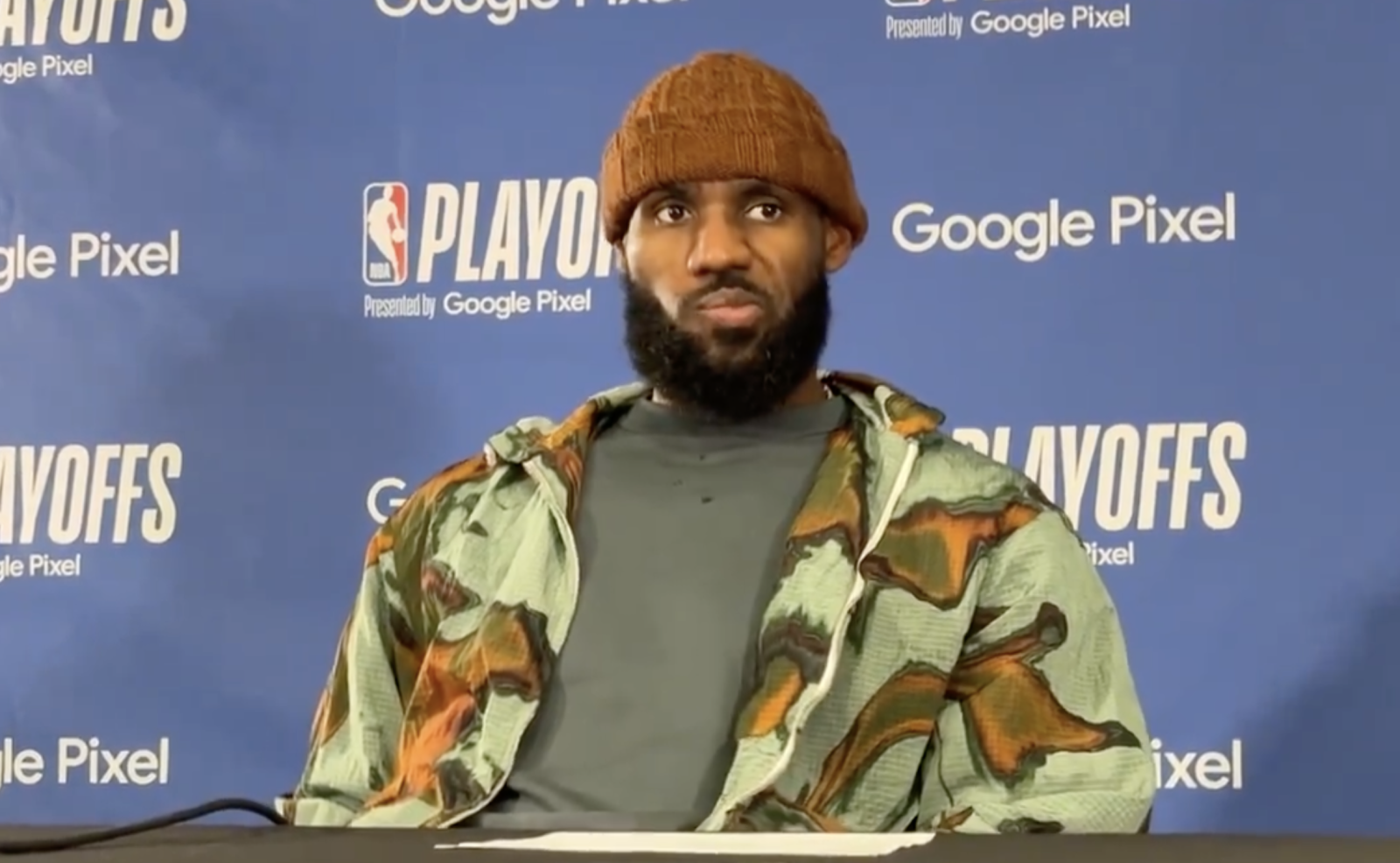 NBA / D-Lo遭到MPJ打臉被改判 詹皇賽後痛批重播中心 | 籃球筆記