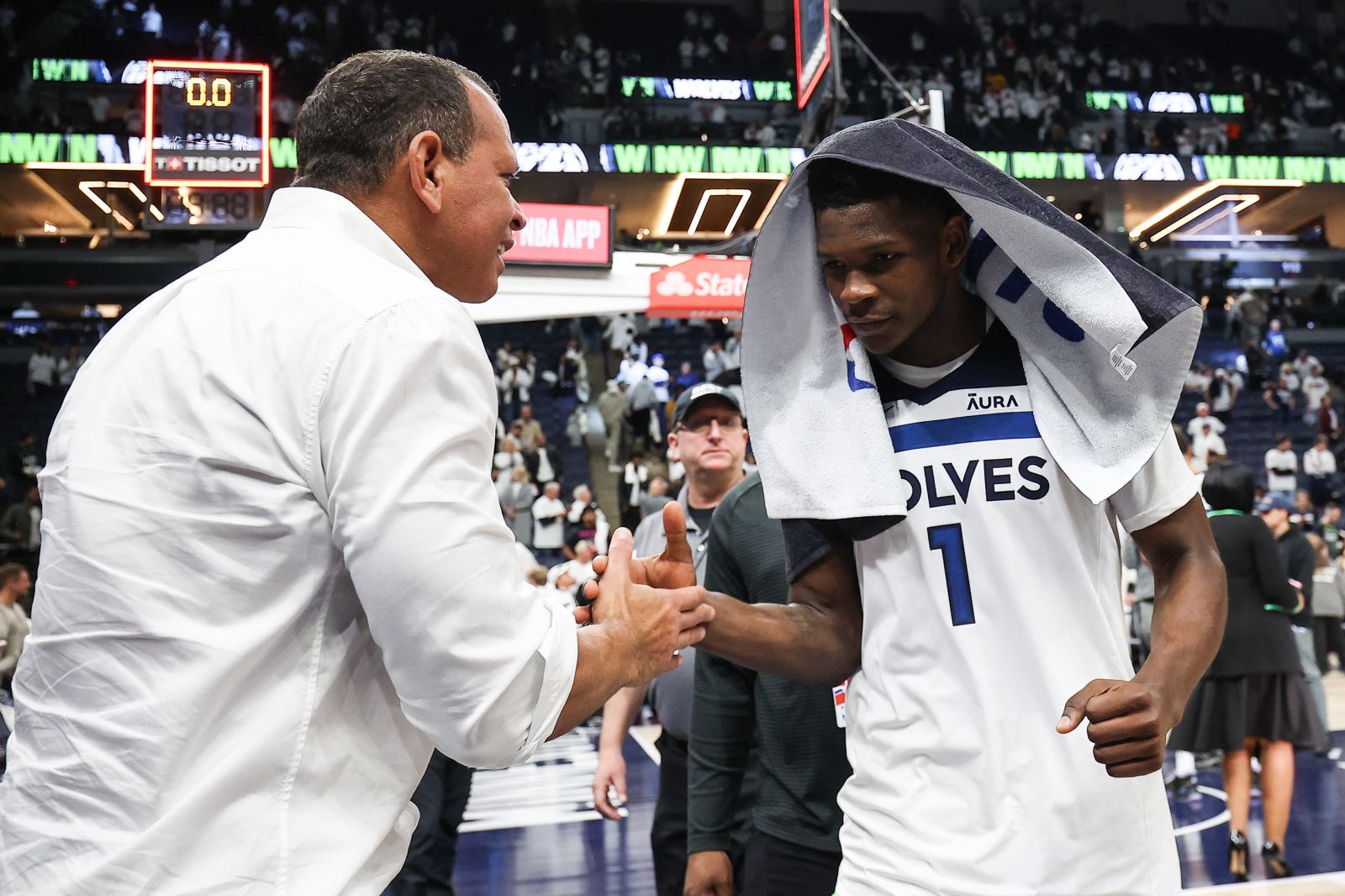 【影片】NBA/ 直搗黃龍！Edwards曾打給A-Rod問道：你怎麼會Jennifer Lopez分手啊？ | 籃球筆記