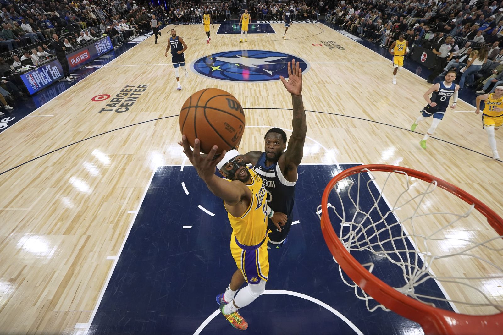 NBA/ 比賽中有觀眾在場邊吹哨影響到場上！Goodwin曝LeBron也有受到影響 | 籃球筆記