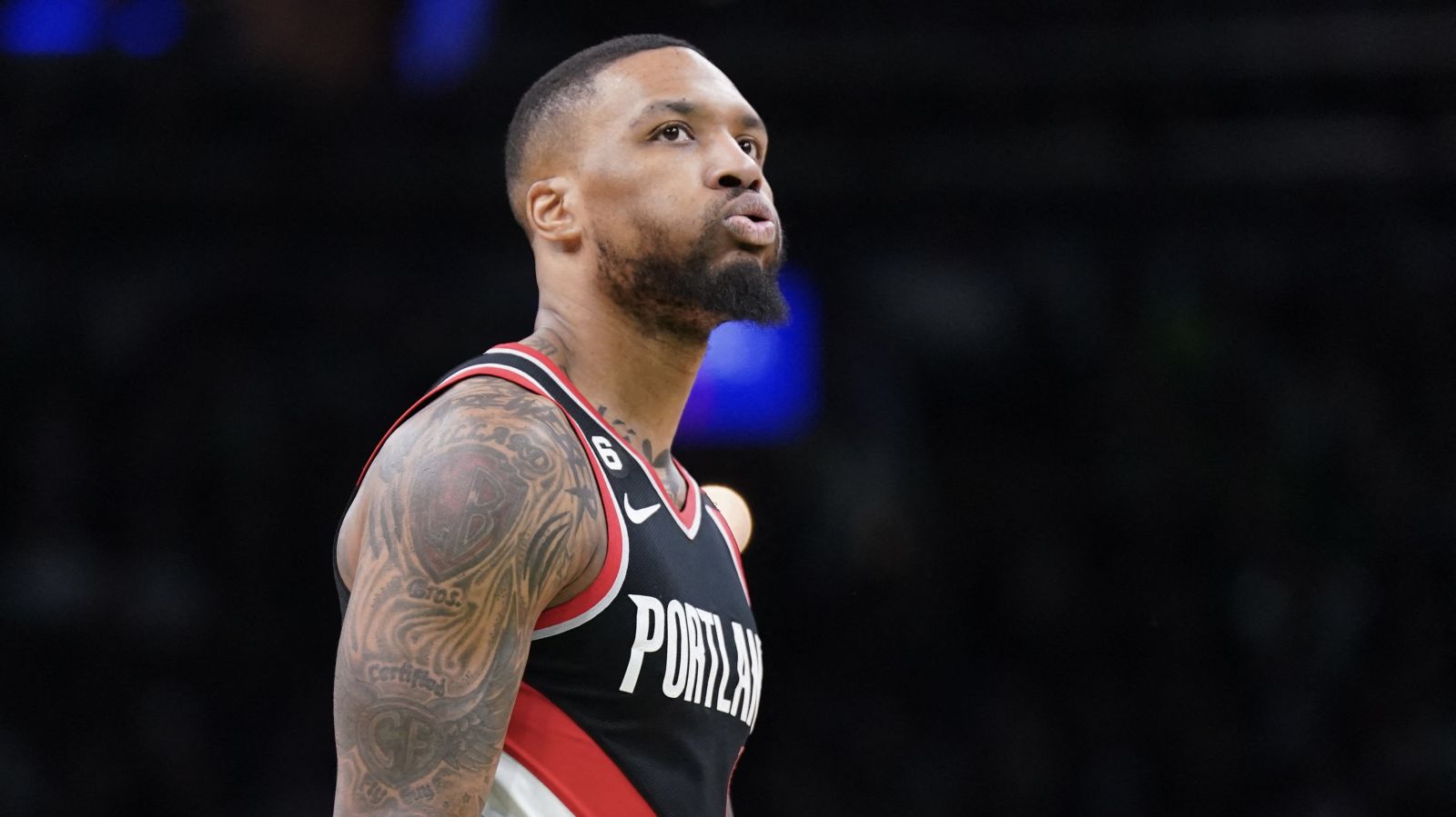 NBA / 美記報導Lillard事件來龍去脈 Lillard曾向拓荒者總管說要留隊但被拒絕 | 籃球筆記