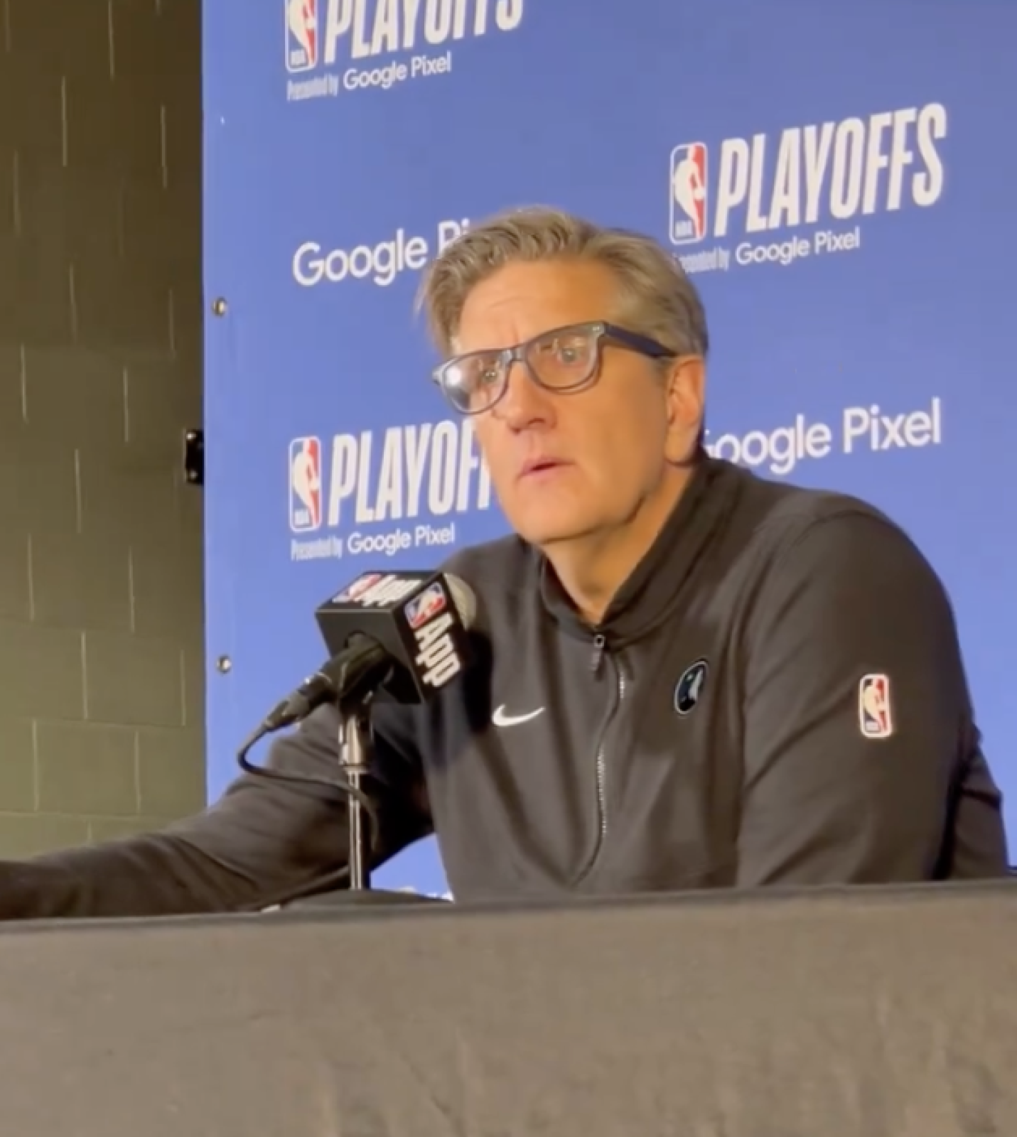 NBA / Murray比賽中扔東西進場內 Finch：危險且不可原諒 | 籃球筆記