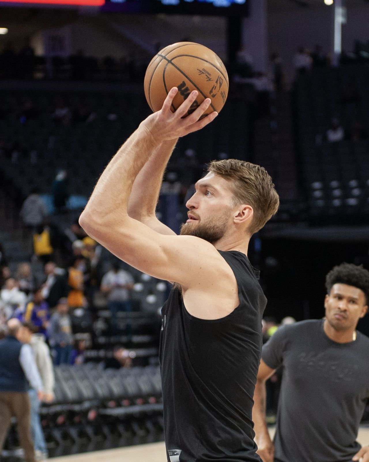 NBA / 國王隊史第二度例行賽橫掃湖人 Sabonis生涯對戰AD拿下10連勝 | 籃球筆記