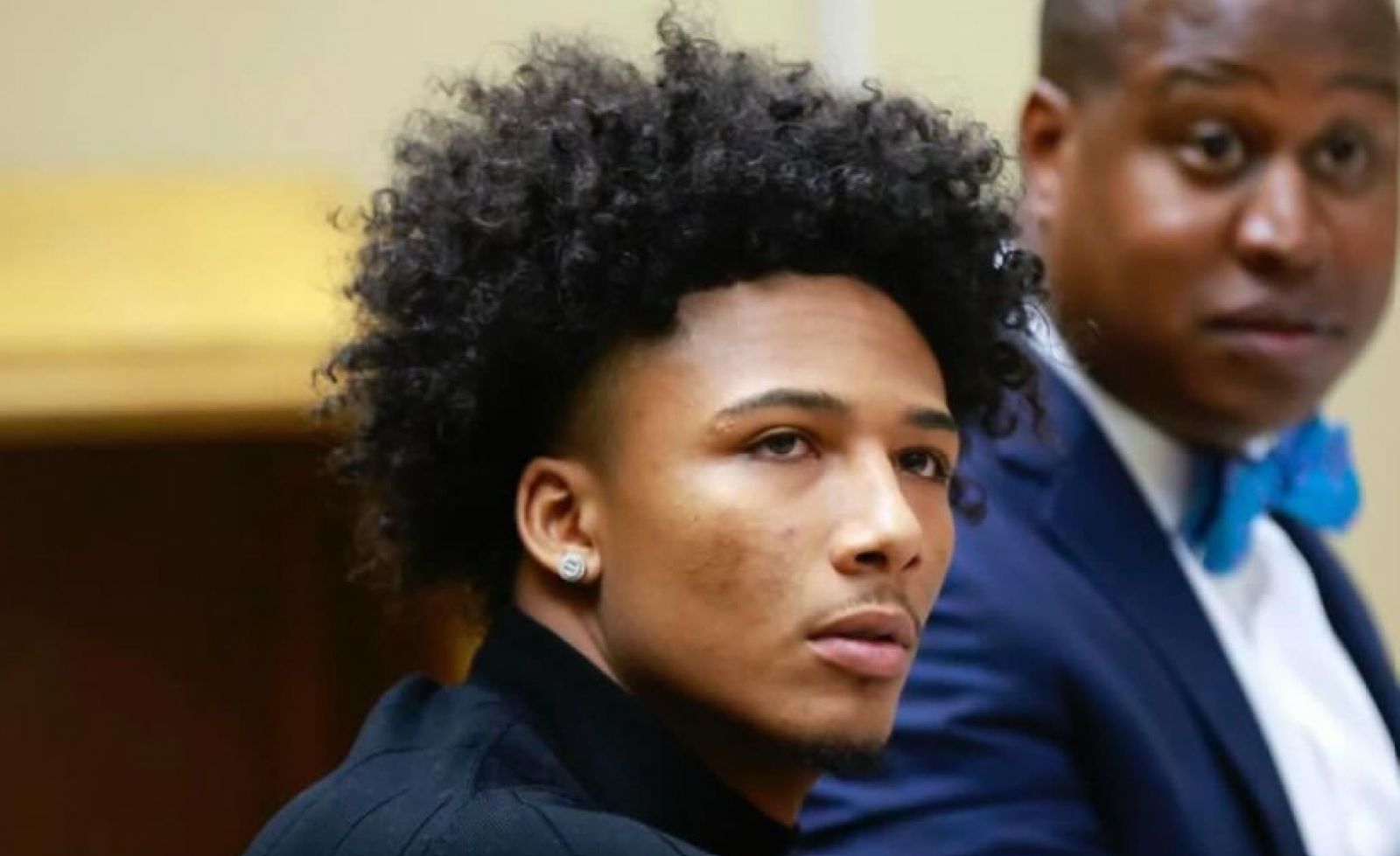 NCAA/ Mikey Williams向法院承認自己持槍罪行 若完成社區服務可減輕指控 | 籃球筆記