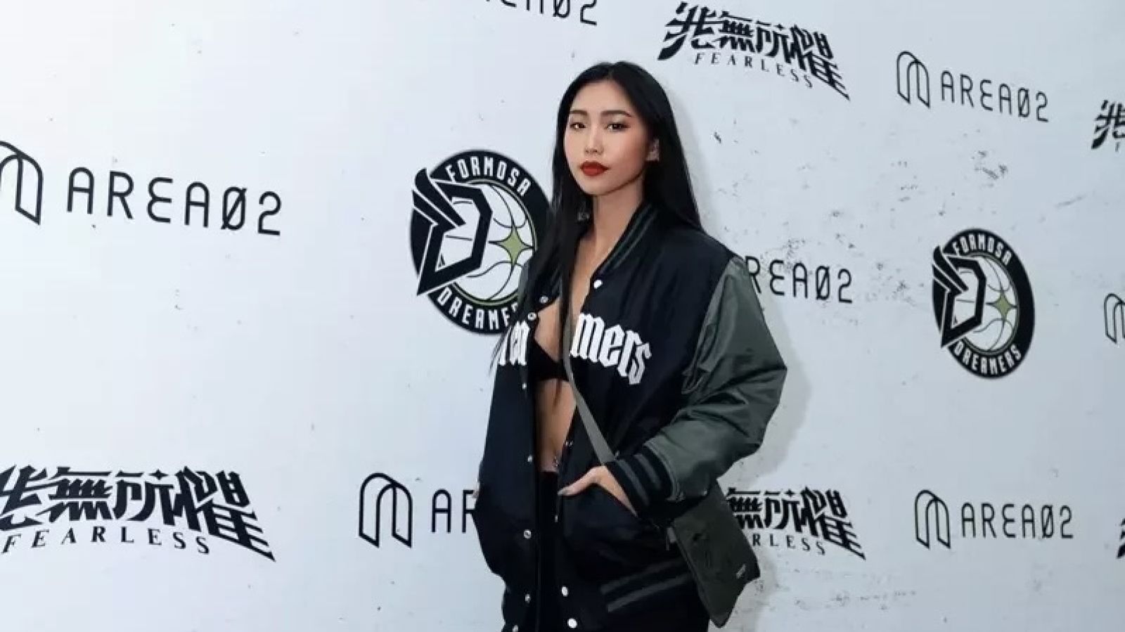 PLG / 比賽中竟收到國王球員私訊騷擾 夢想家啦啦隊乳儒：滿頭問號 | 籃球筆記