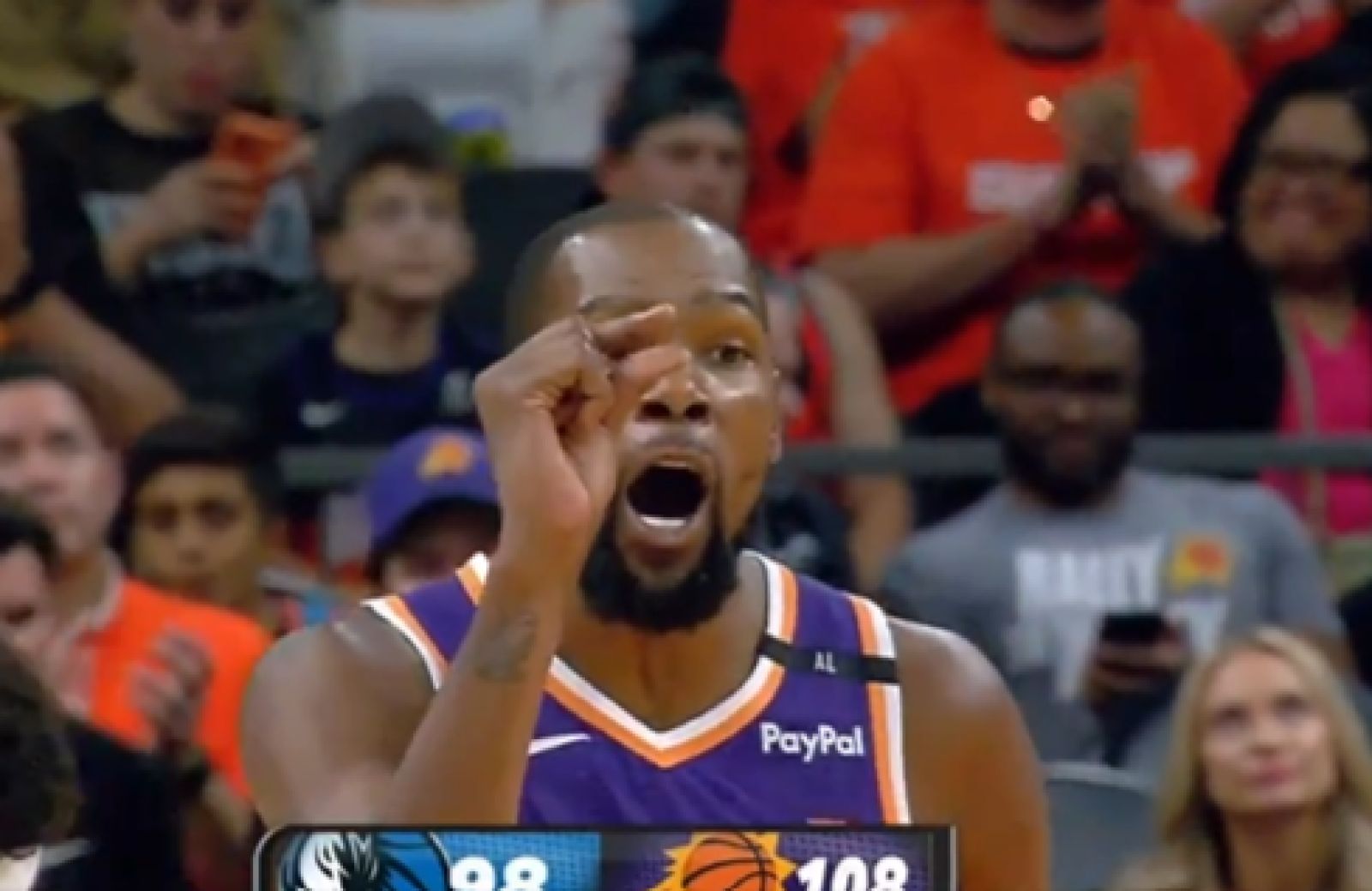 【影片】NBA/ 面對Doncic命中跳投！Durant對其比出「Too Small」手勢 | 籃球筆記