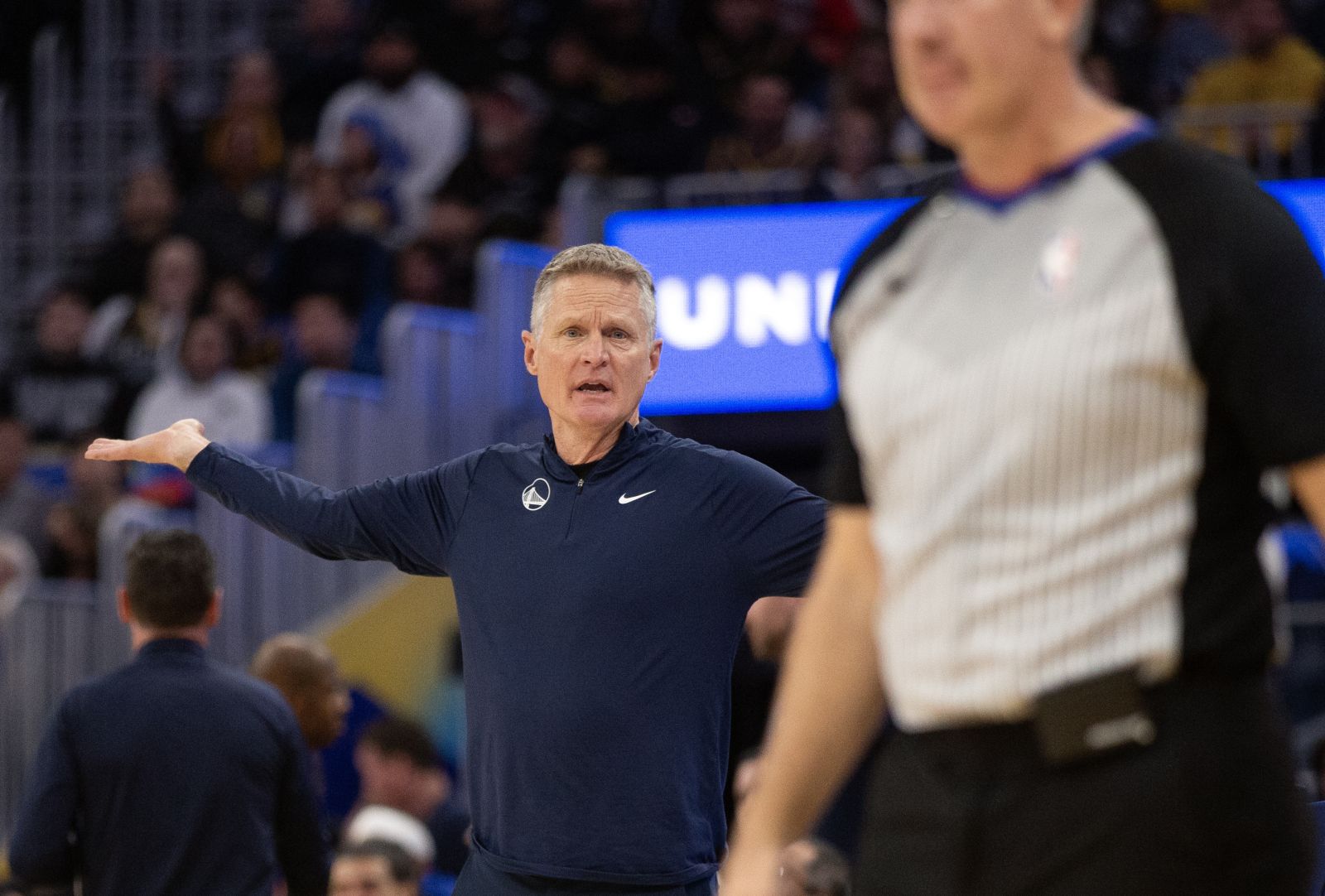 NBA / 二連敗後再次變陣先發 Kerr：我們想加強防守，但今天還是掉了132分 | 籃球筆記