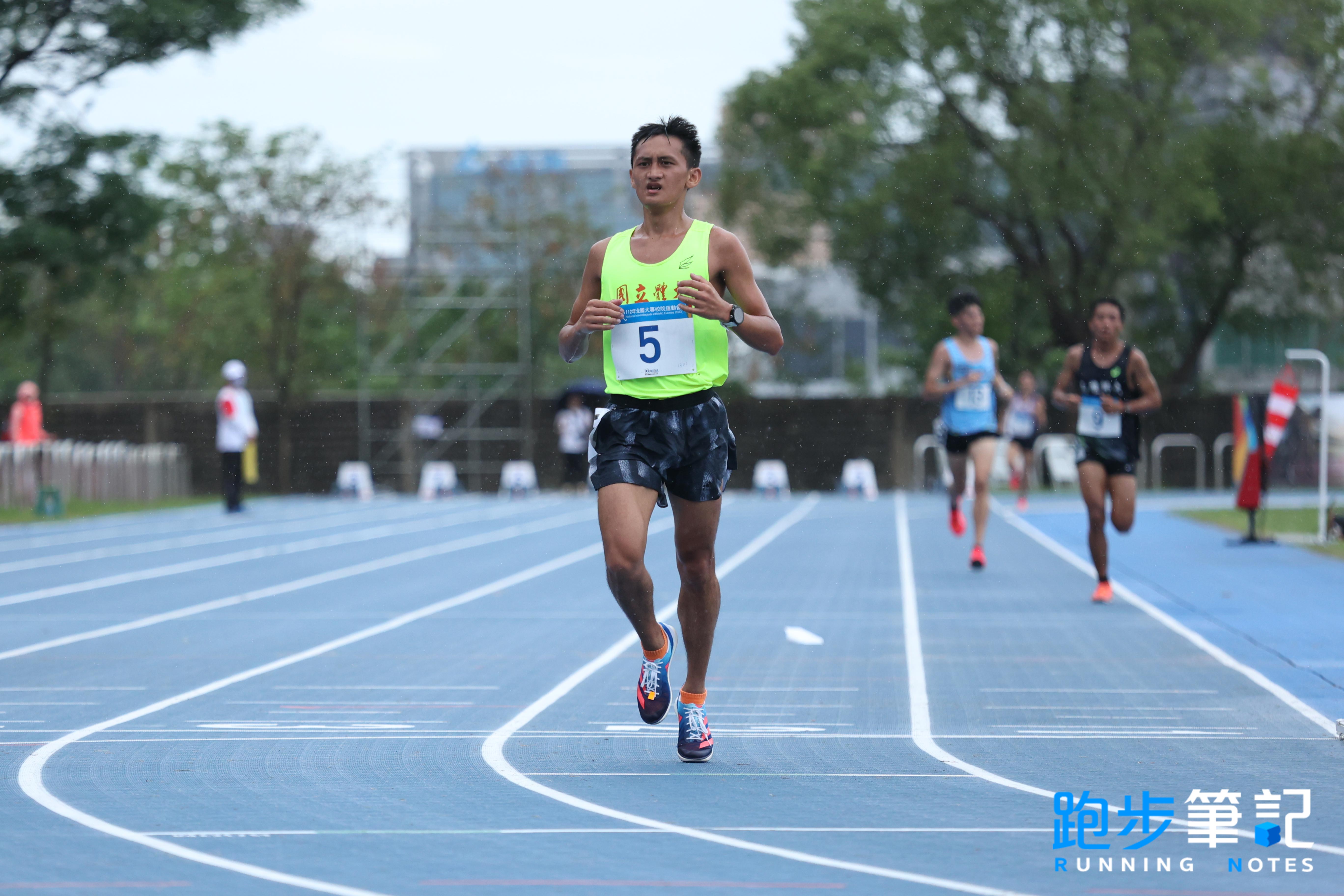 【全大運】殺出重圍！男子萬米李立軍沿途狂超摘金 施育佐展兄弟情誼摘銀 | 文章 | 運動筆記