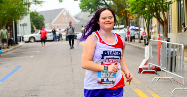 【人物】唐氏綜合症女孩 Kayleigh Williamson 靠跑步減了 36 公斤！ | 文章 | 運動筆記