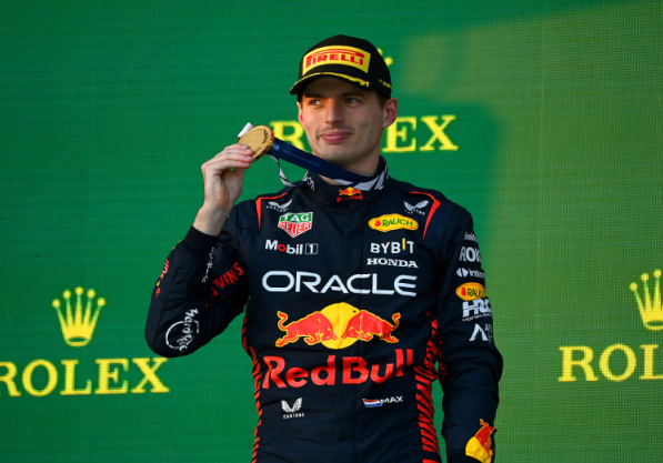 【品牌動態】混戰中仍奪勝！Max Verstappen在F1澳洲大獎賽奪下本季第二勝 | 文章 | 運動筆記