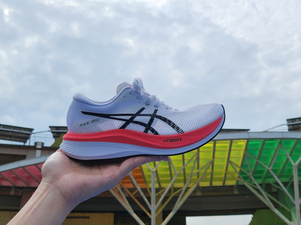 一雙絕對值得你擁有的全腳掌碳板鞋 - ASICS Magic Speed 3 | 網誌 | 運動筆記