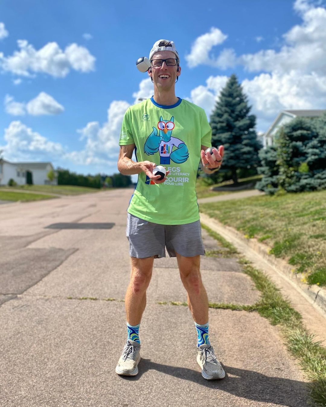 【話題】加拿大跑手挑戰雜耍跑半馬世績 僅差40秒跟紀錄擦身而過 ｜ 運動筆記HK | hk.running.biji.co