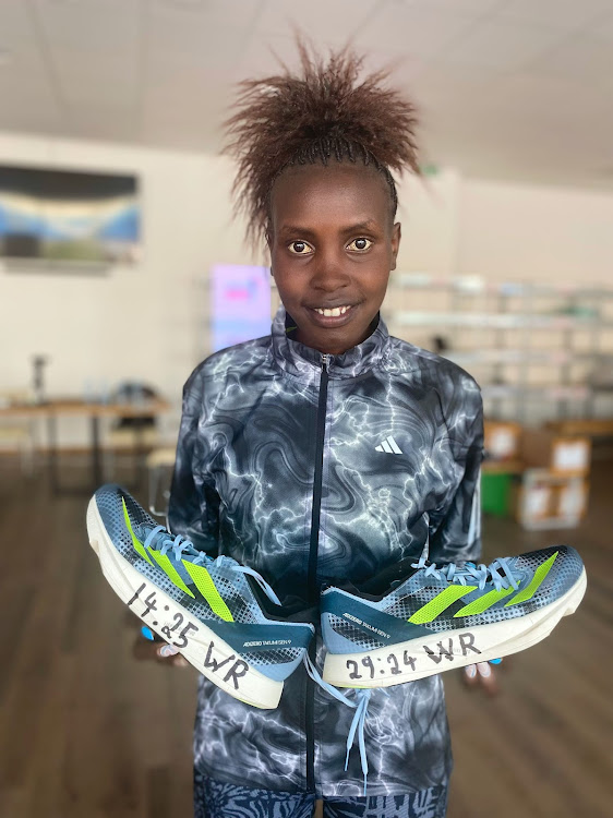 【紀錄】超越前輩！Agnes Ngetich 以 29′24″ 改寫女子5、10公里兩項世界紀錄！ | 文章 | 運動筆記