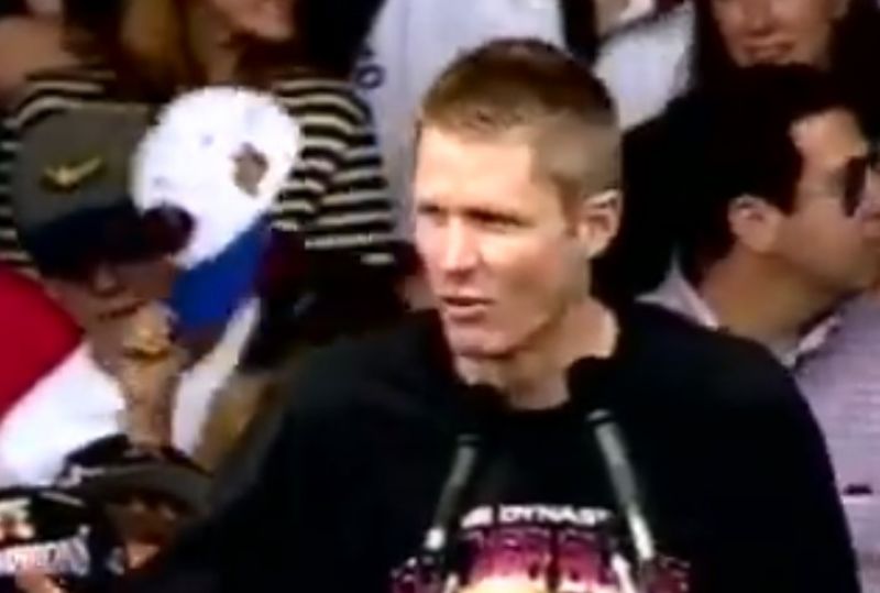 【影片】NBA/ Kerr在冠軍遊行時表示自己又Carry了Jordan一次 | 籃球筆記