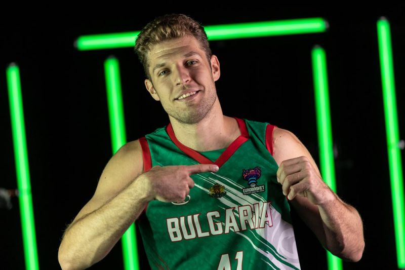 NBA/ 歐錦賽場均26.8+12.2 ! Fox : 我們想讓 Sasha Vezenkov加盟國王 | 籃球筆記