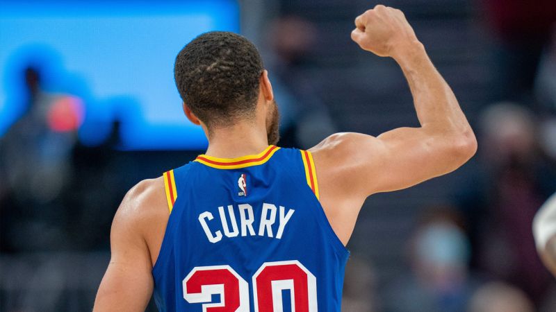 【影片】NBA / Curry三千顆三分紀錄夜惜敗 Jokic 22分18籃板率金塊險勝勇士 | 籃球筆記