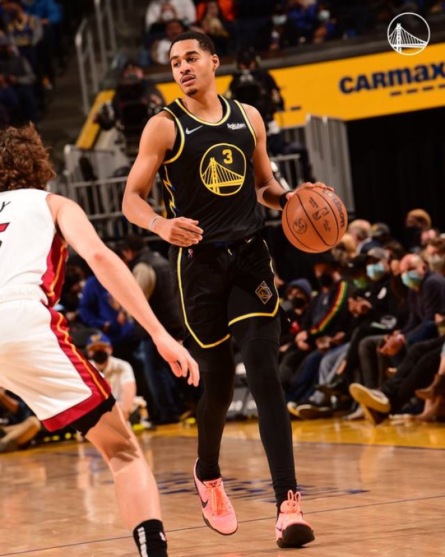 【影片】NBA / Curry打鐵 Wiggins、Poole合砍54分率勇士澆熄熱火 | 籃球筆記