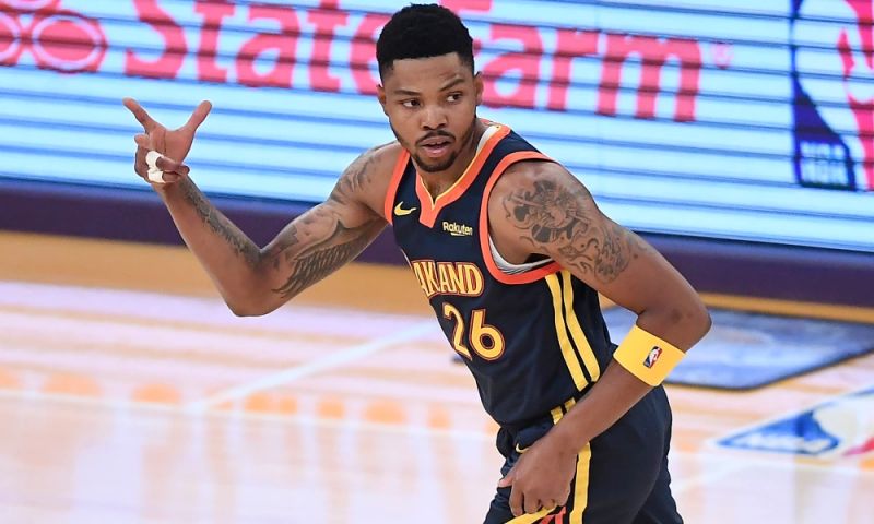 NBA / 拒勇士高薪加盟湖人遭酸 Bazemore：我獲得的比冠軍更多 | 籃球筆記