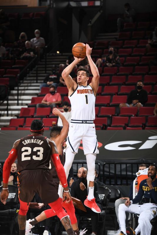 【影片】NBA / MPJ首節飆6三分 半場獨得26分 | 籃球筆記