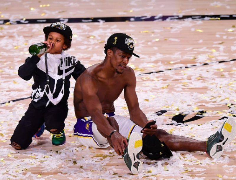 【影片】NBA/ Rondo之子歐洲步完成絕殺 率隊終止強權138連勝 | 籃球筆記