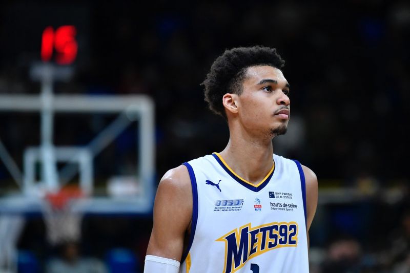 NBA / 那個男人來了！準狀元Victor Wembanyama正式宣布參加選秀 | 籃球筆記