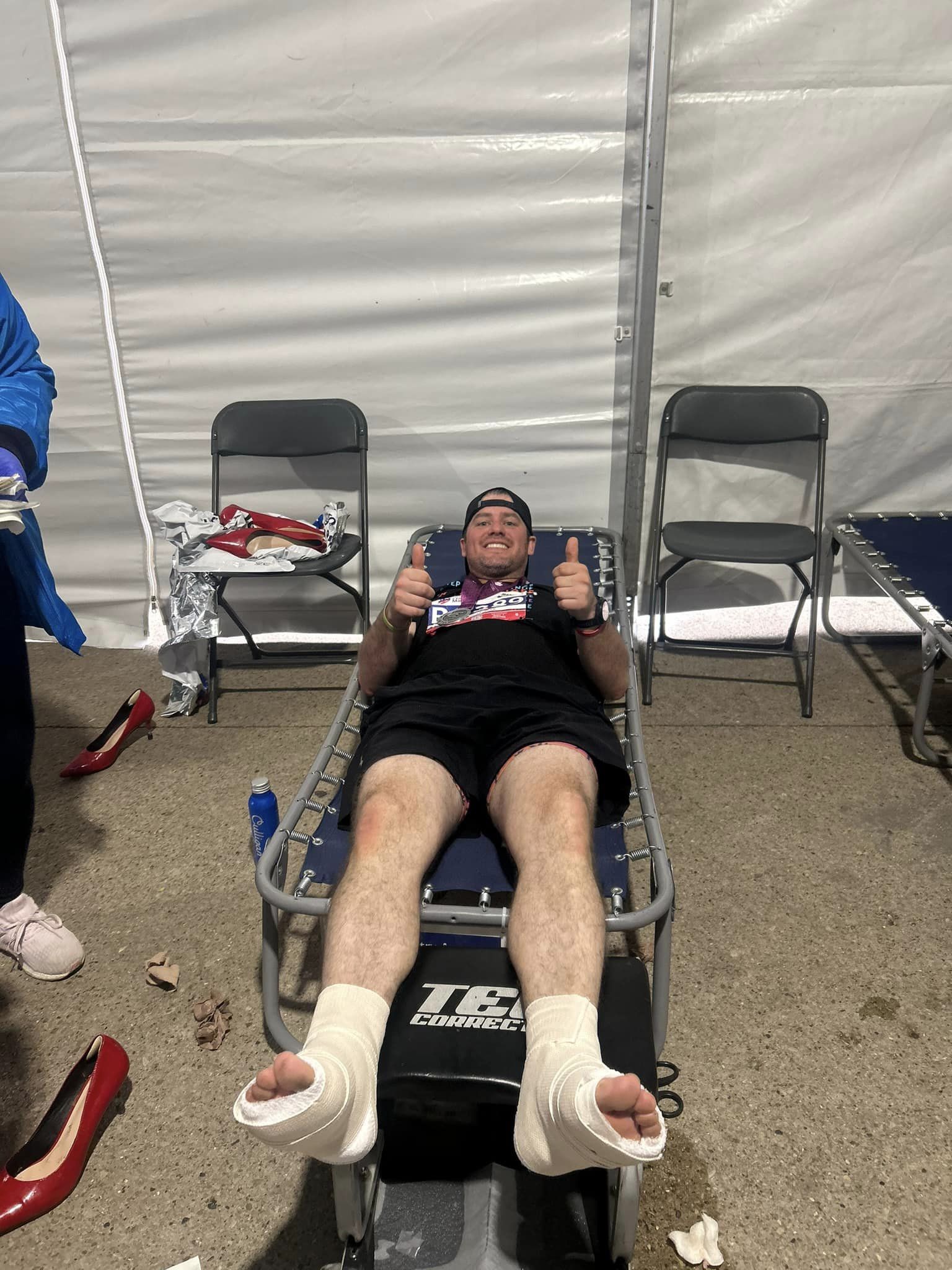 【話題】不是蔡健雅的「紅色高跟鞋」！一名男子在芝加哥馬拉松用高跟鞋跑完全馬 | 文章 | 運動筆記