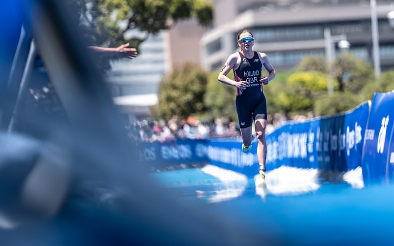 【母親的力量】Vicky Holland 重返賽場 勇奪歐洲三鐵錦標賽冠軍 ｜ 運動筆記HK | hk.running.biji.co