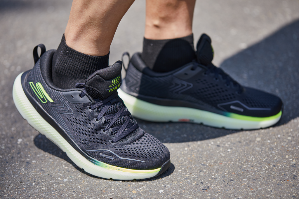 【評測】SKECHERS GO RUN RIDE 11 — 緩震舒適 X 能量回饋的全方位跑鞋 | 文章 | 運動筆記