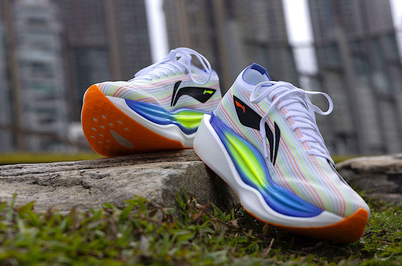 【筆記開箱】提速迅猛 破 PB 強悍戰器 實測 Li-Ning 飛電 6 ELITE ｜ 運動筆記HK | hk.running.biji.co